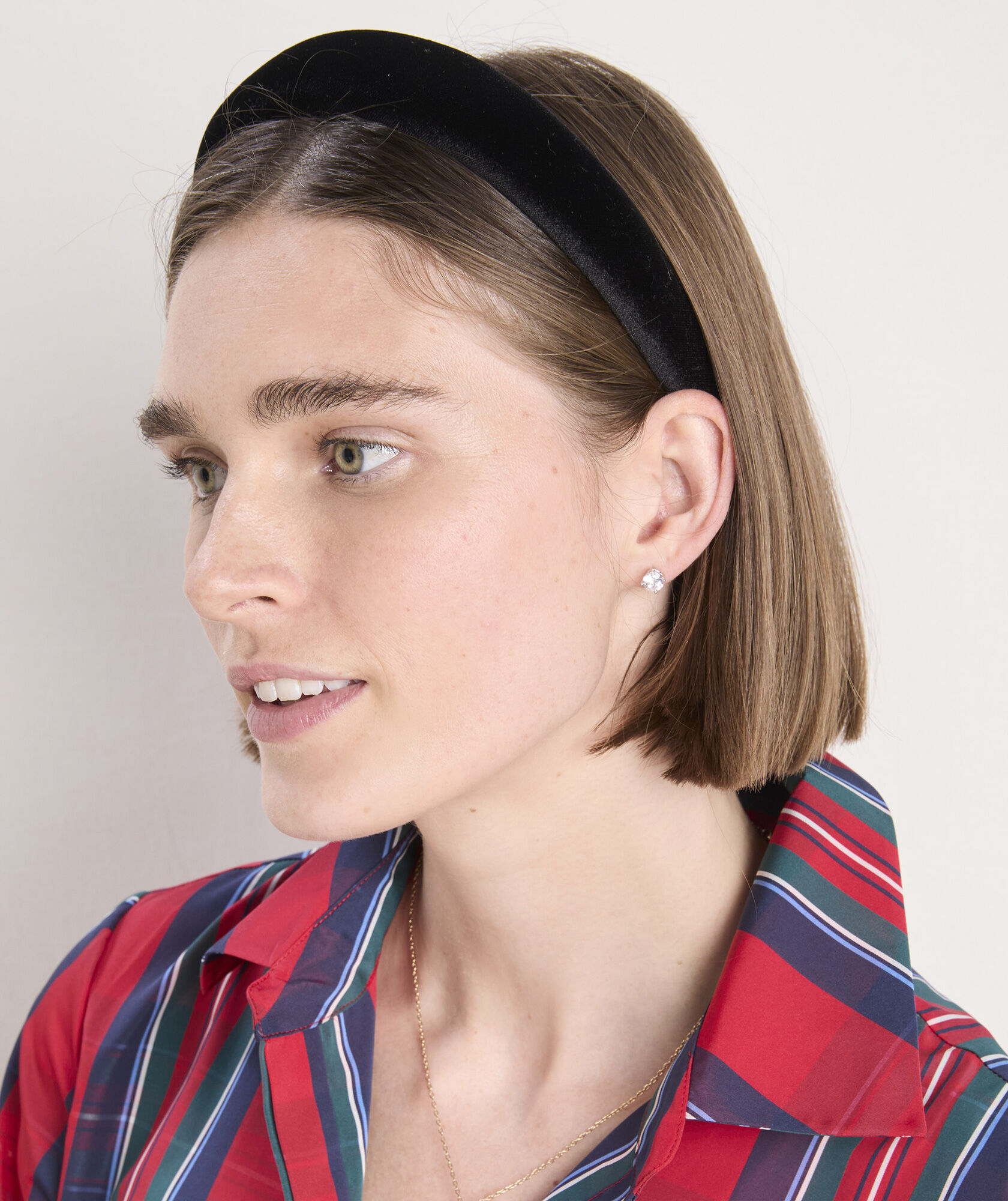 Shop Velvet Puff Headband at vineyard vines