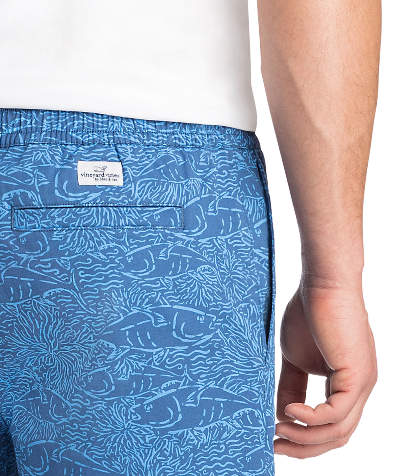 Shop 7 Inch Tonal Printed Jetty Shorts at vineyard vines
